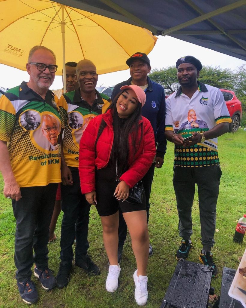 Pictures: DJ Hlo and her love for the ANC has Mzansi connecting dots ...